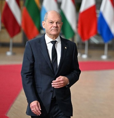 basil10 • Bloomberg: Шольц предупреждает лидеров ЕС, что пришло время для принятия жестких ...